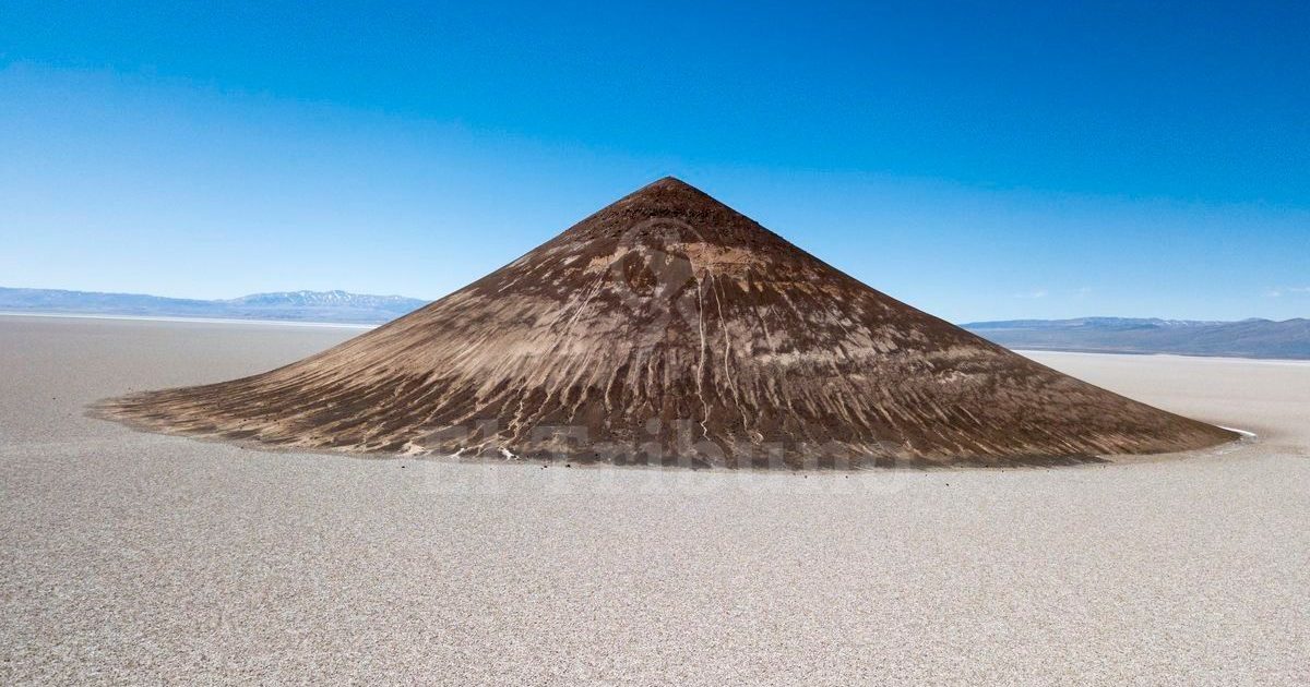 Argentina tiene el cono natural más perfecto de la Tierra - Digital ...