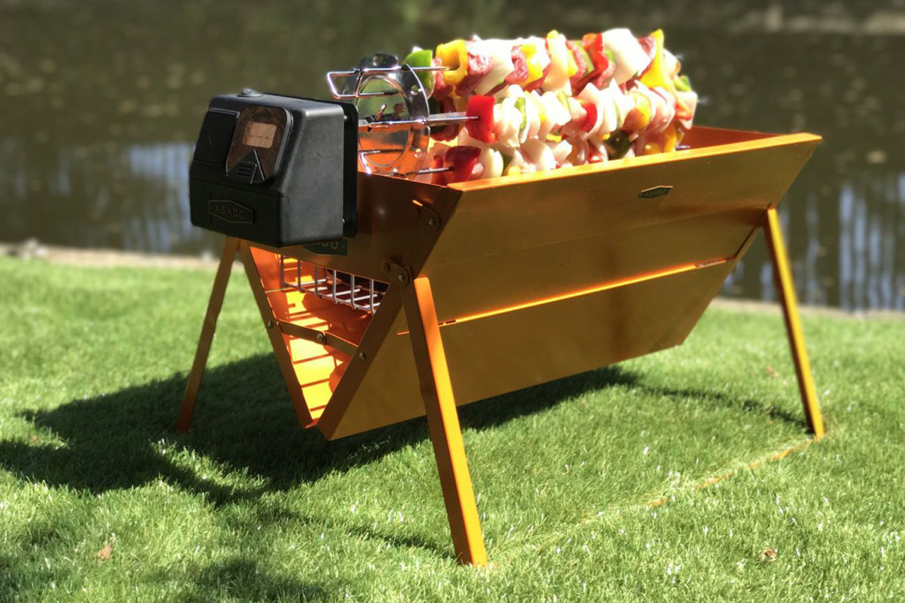 Con la parrilla portátil inteligente Uber-Q podrás preparar el asado ...