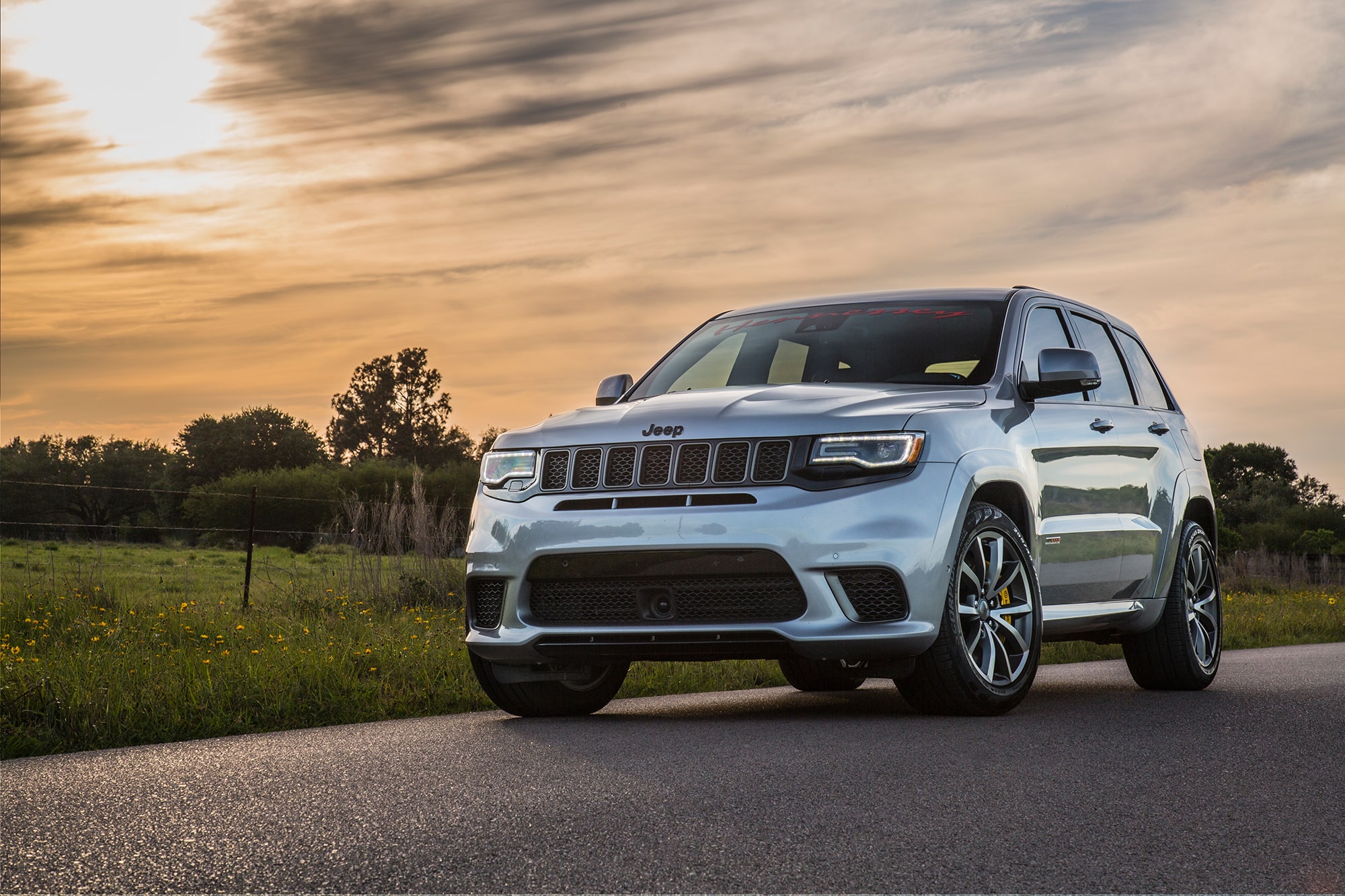 Jeep exhibe en Nueva York su Grand Cherokee Trackhawk con motor Hellcat ...