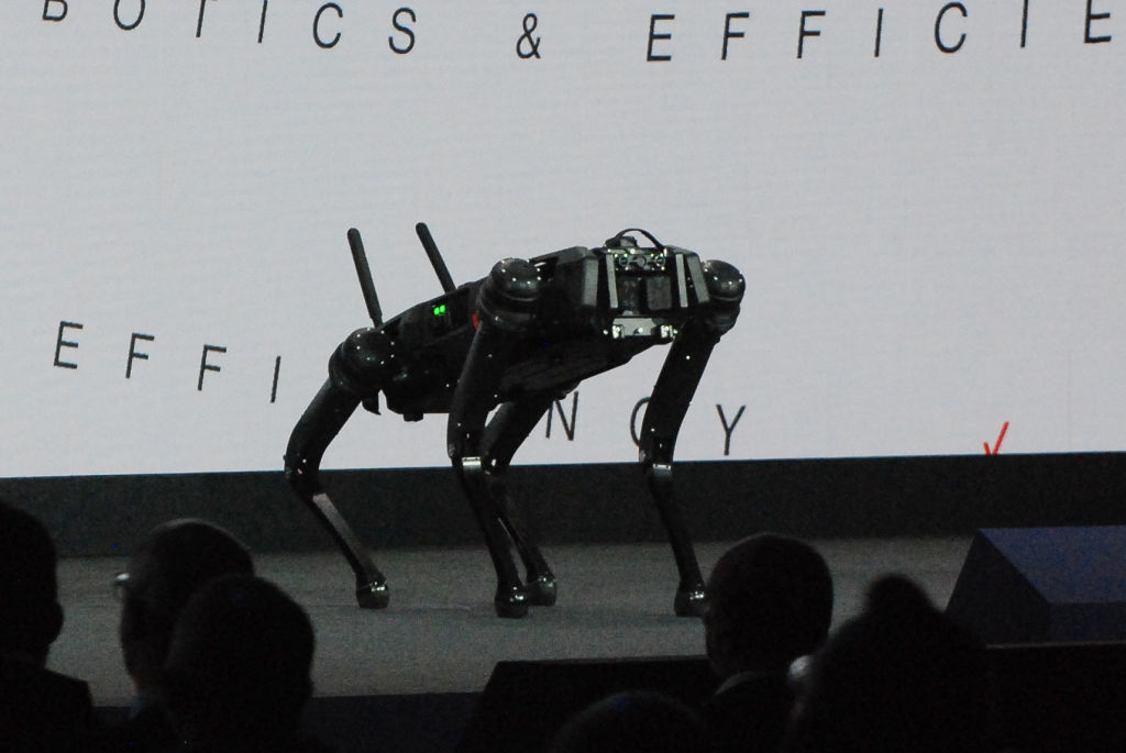 MWC 2021: Verizon presentó dos robots conectados por 5G | Digital ...