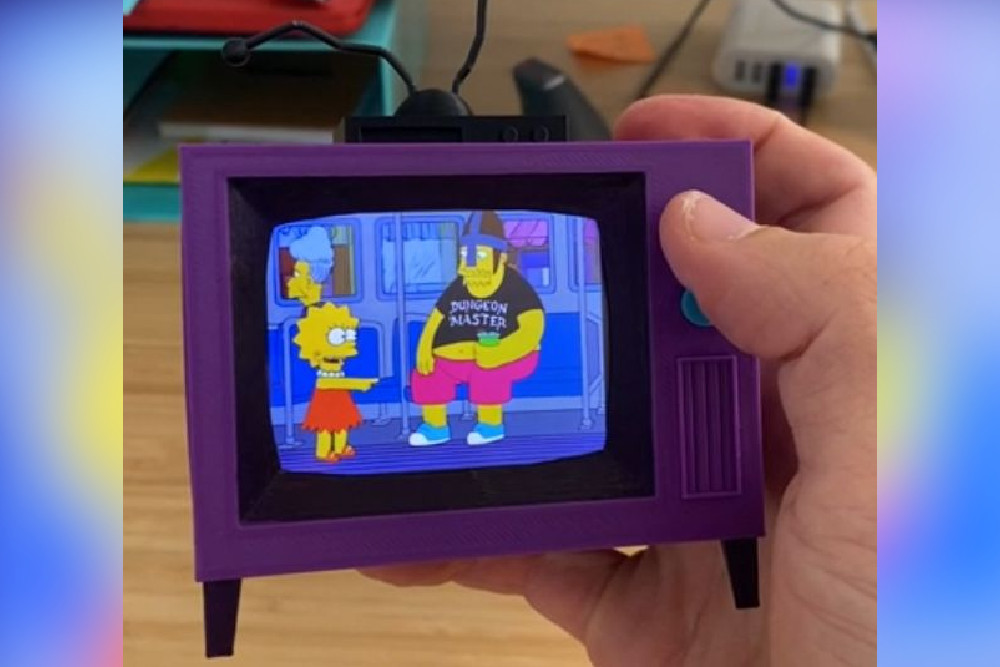 Este minitelevisor solo reproduce episodios de The Simpson | Digital ...