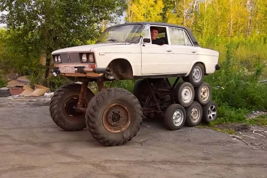 El Lada de 14 ruedas que recorre las calles de Rusia | Digital Trends ...