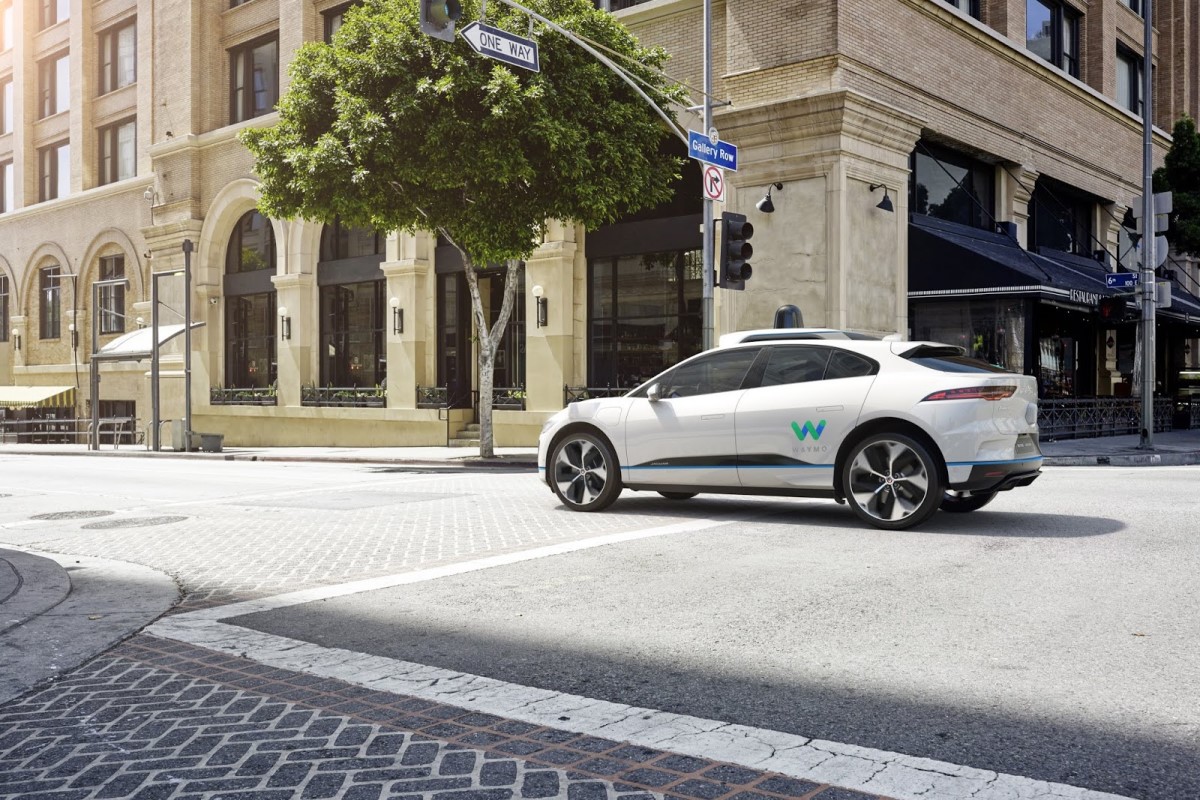 Los Jaguar autónomos de Waymo ya ruedan por San Francisco (EE.UU ...